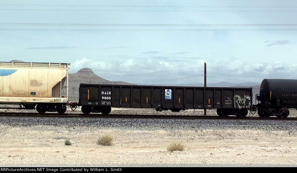 EB Manifest Frt at Apex -67